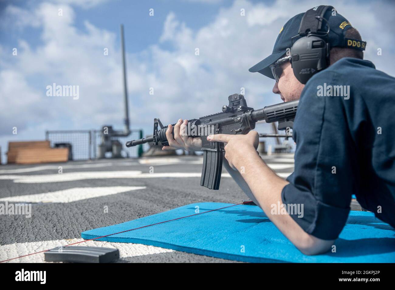 210614-N-XU073-1095 SOUTH CHINA SEA (June 14, 2021) –Logistics ...