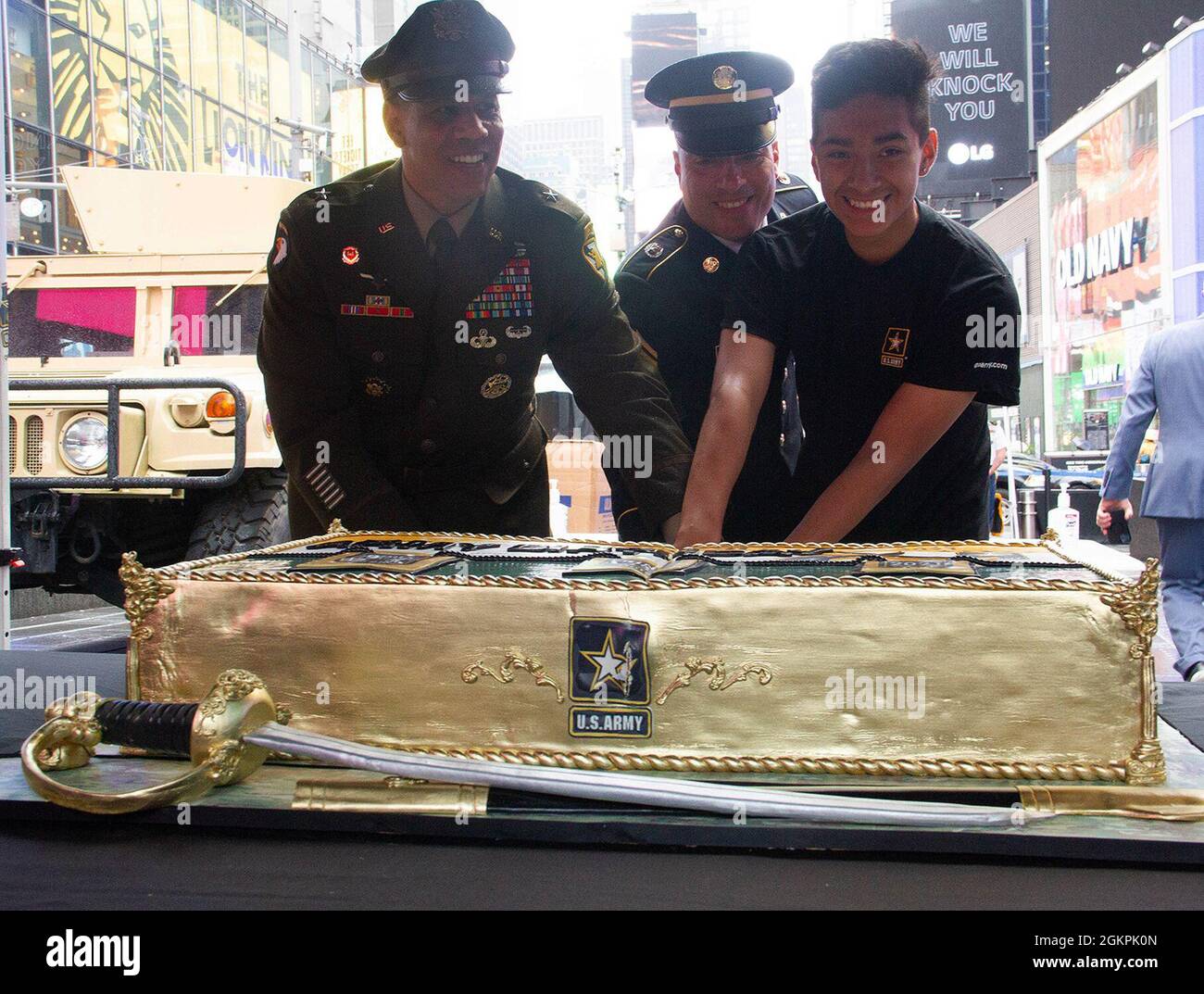 Commandant of the Corps of Cadets, Brig. Gen. Mark Quander, cuts a cake ...