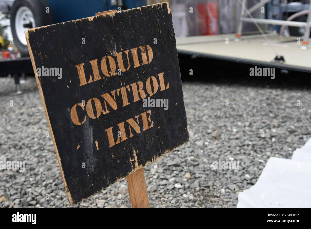 The liquid control line provides technical decontamination of the ...