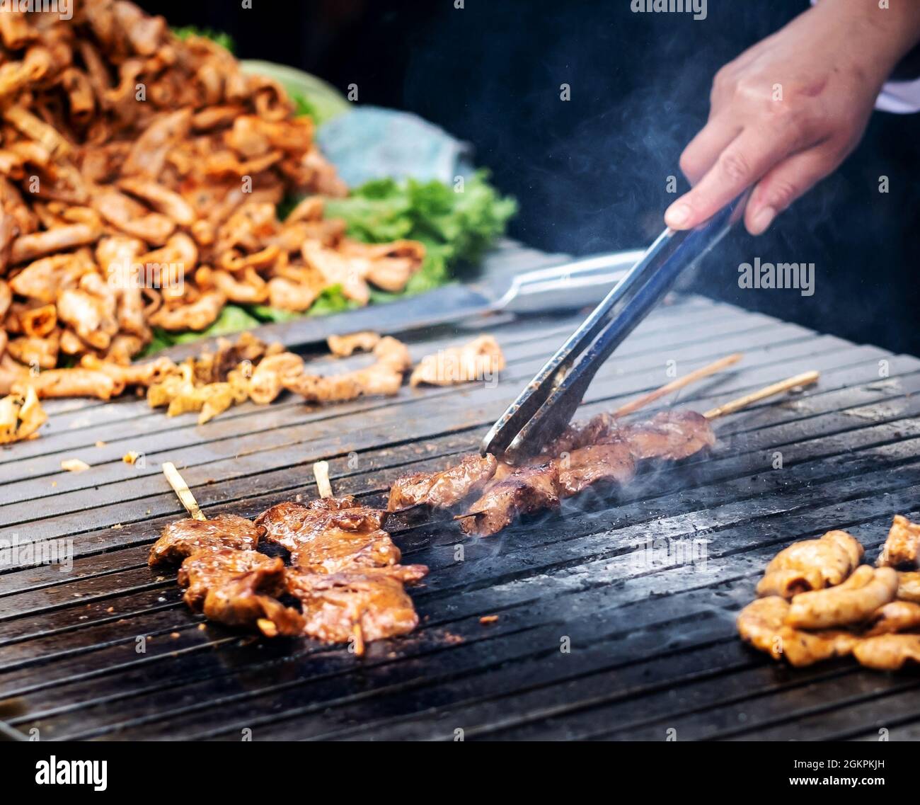 Chef cooking street food Stock Photo - Alamy