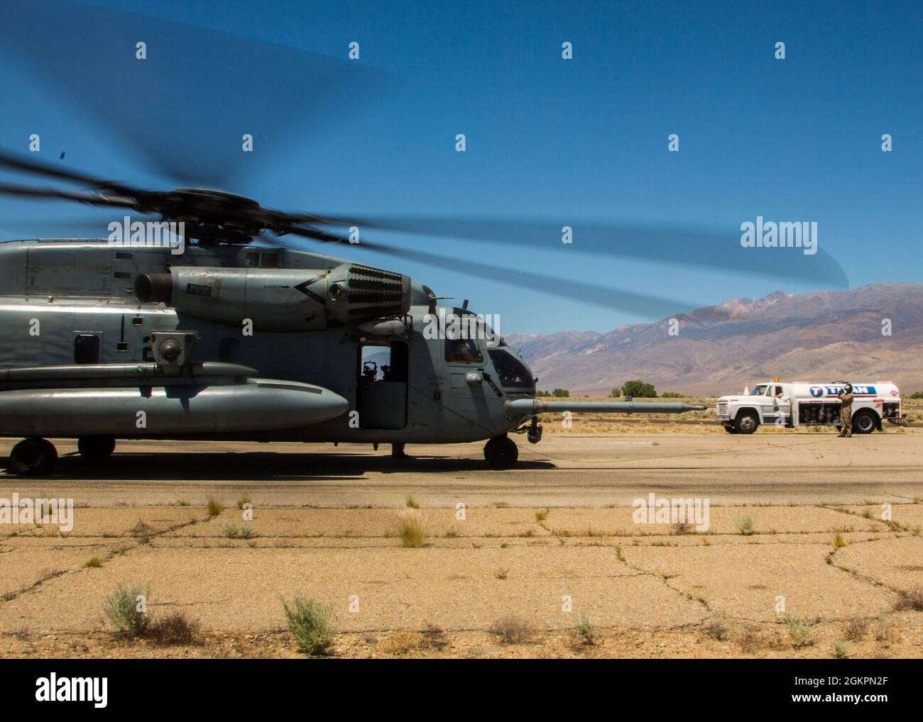 U.S. Marines with Marine Heavy Helicopter Squadron (HMH) 361, Marine ...