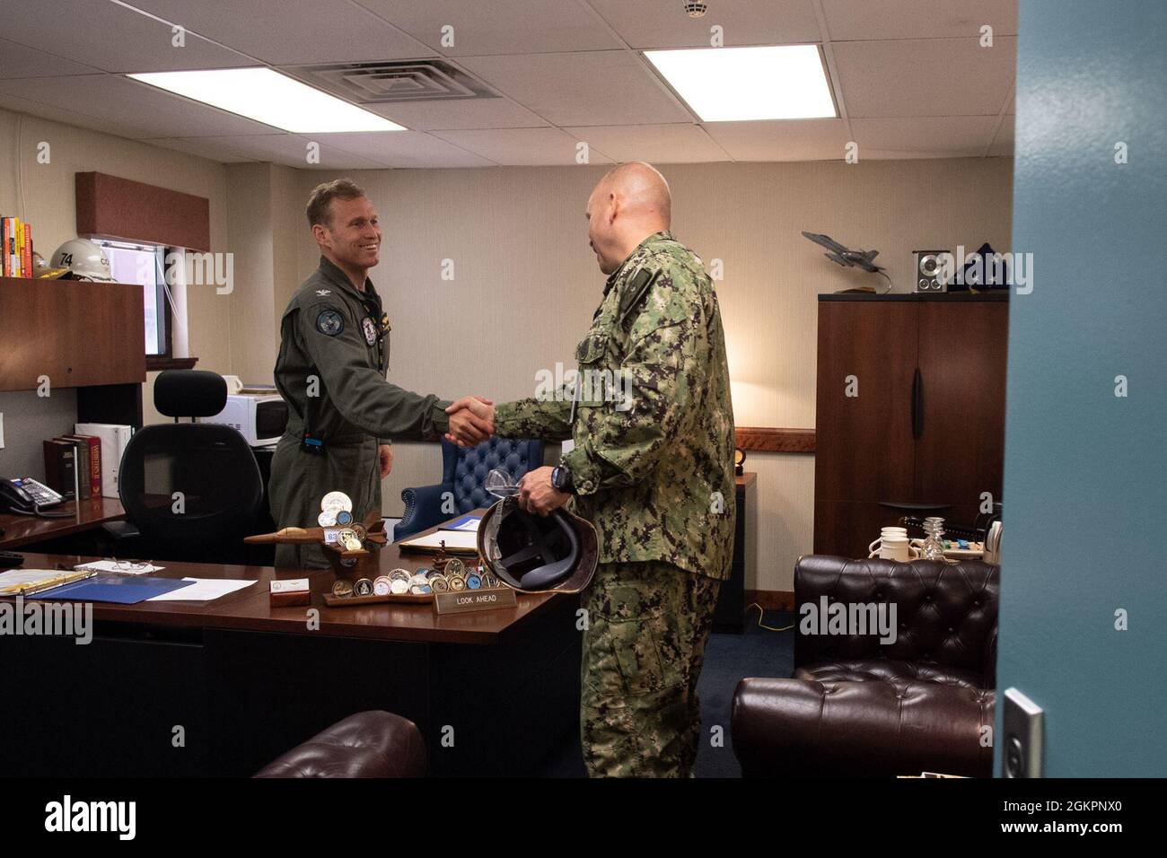 Captain chris air hi-res stock photography and images - Alamy