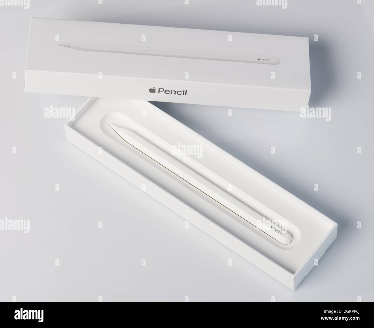 New york, USA - September 3 2021: Apple pencil in box isolated on ...