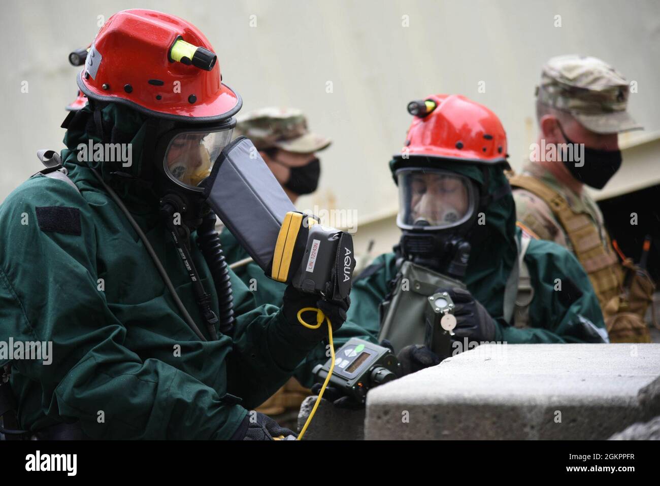 Guardsmen from the Oregon Chemical, Biological, Radiological, Nuclear ...