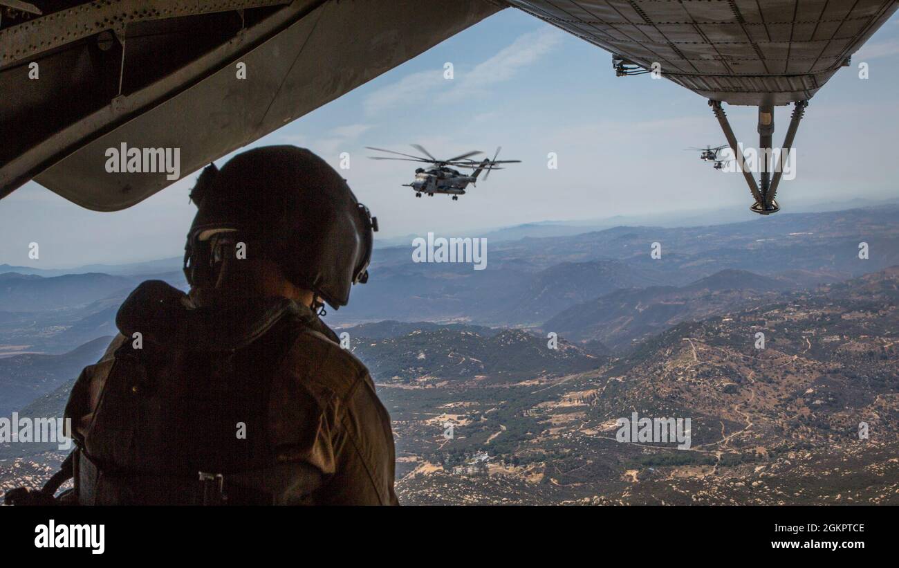 U.S. Marines Corps CH-53E Super Stallions from Marine Heavy Helicopter ...