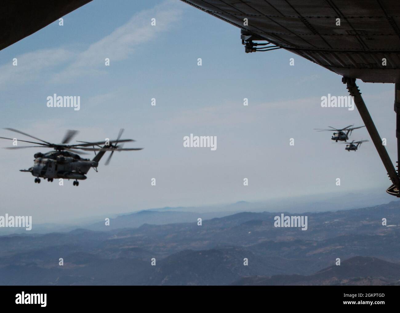 U.S. Marines Corps CH-53E Super Stallions from Marine Heavy Helicopter ...