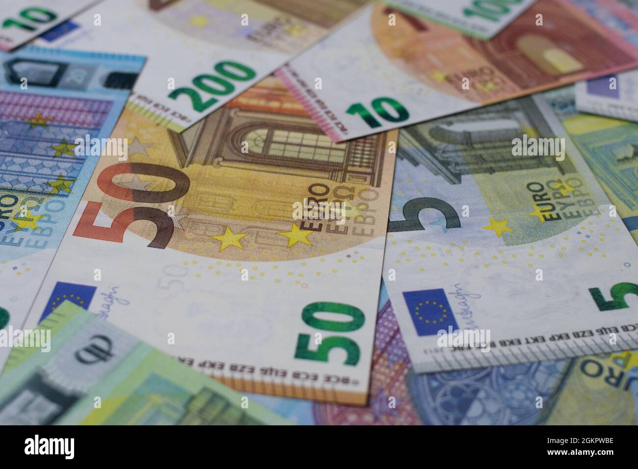 100 euro banknote detail hi-res stock photography and images - Alamy