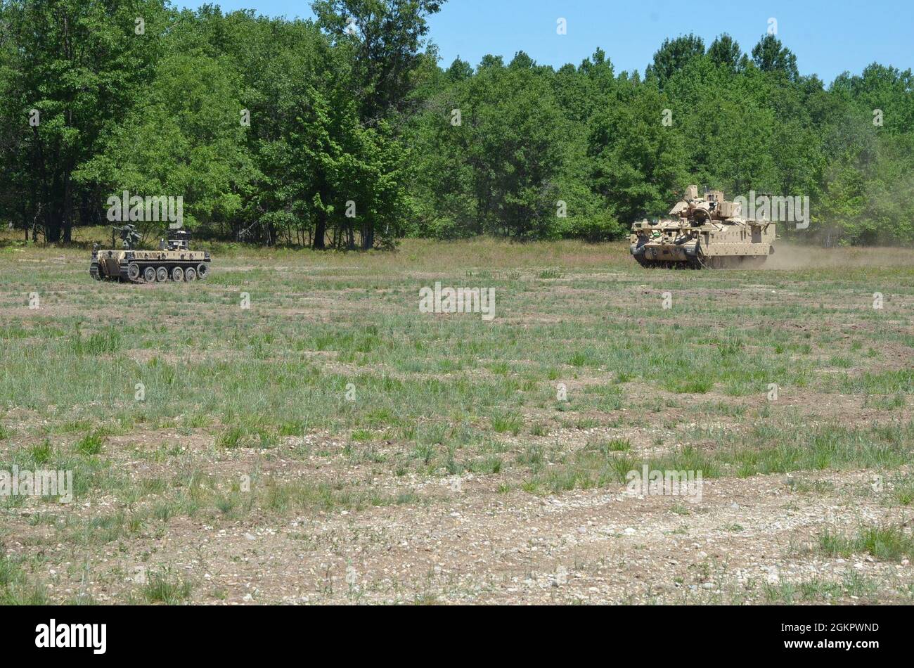 U.S. Army Ground Vehicle Systems Center (GVSC) engineers and ...