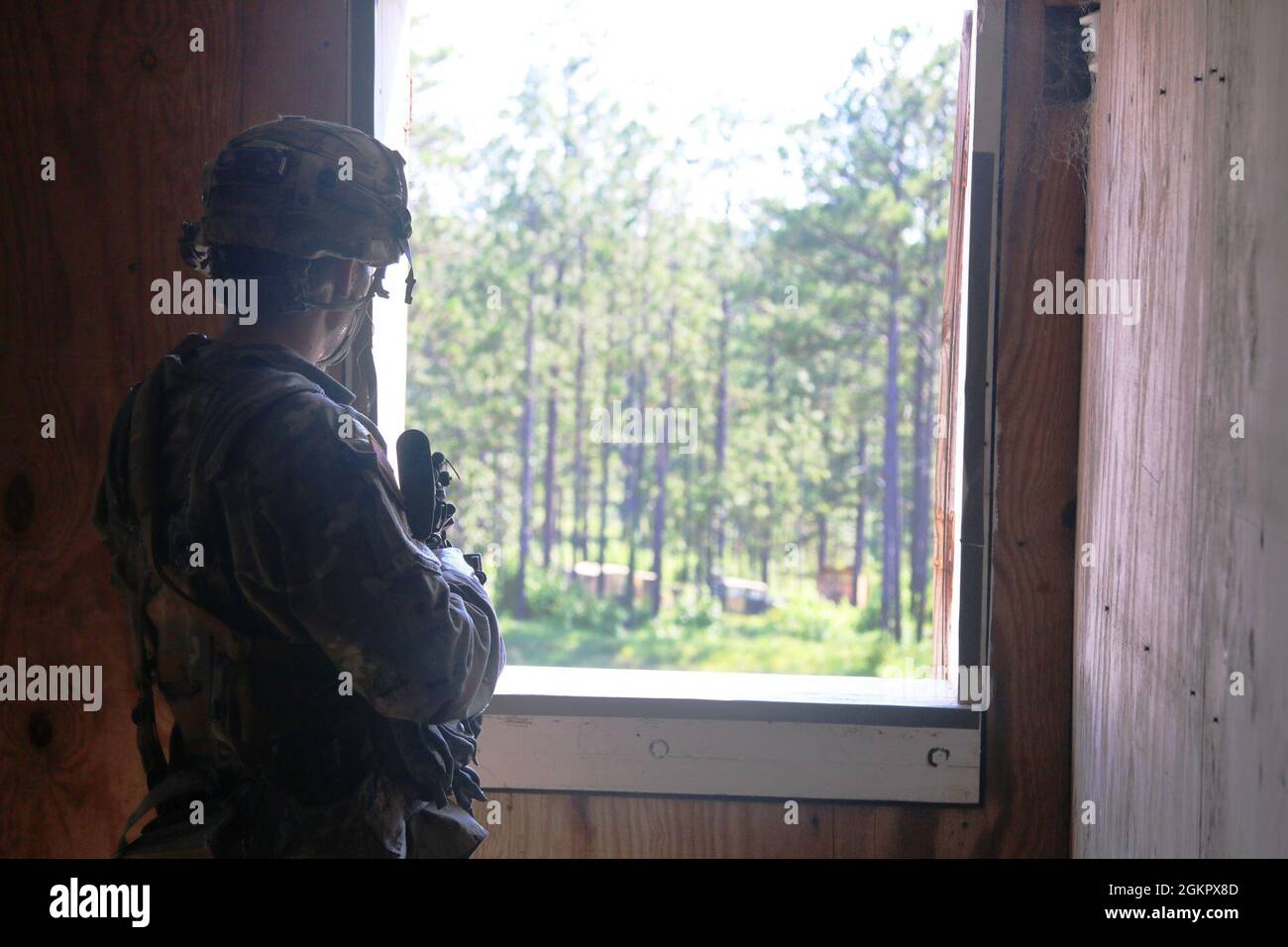 A Soldier with the Ohio Army National Guard’s 37th Infantry Brigade ...