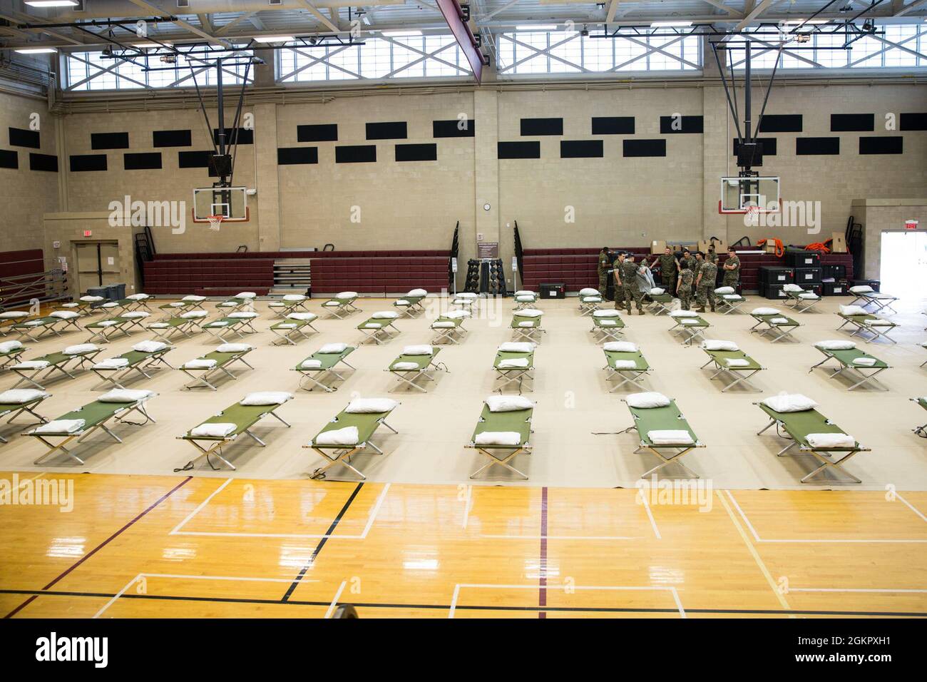 U.S. Marines with Headquarters & Headquarters Squadron, Marine Corps ...