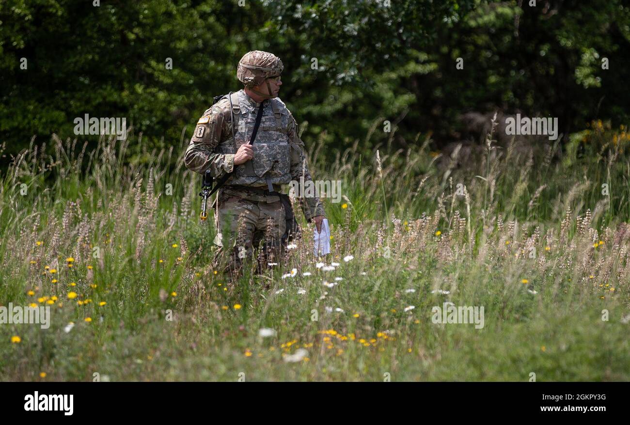 Master Sgt. Andrew Ruff, from Madigan Army Medical Center searches for a point during the land ...