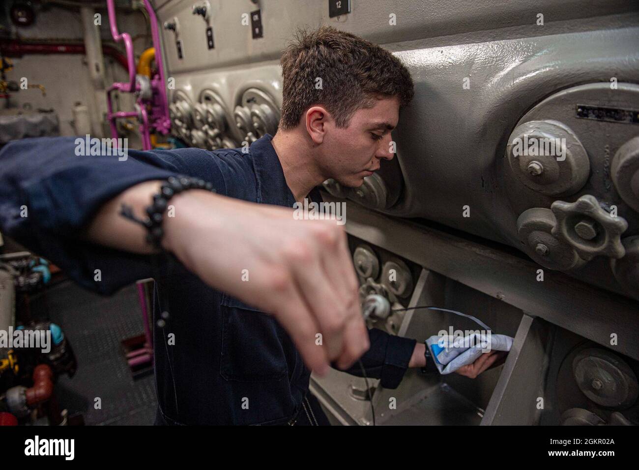 Emergency diesel generator room hi-res stock photography and images - Alamy