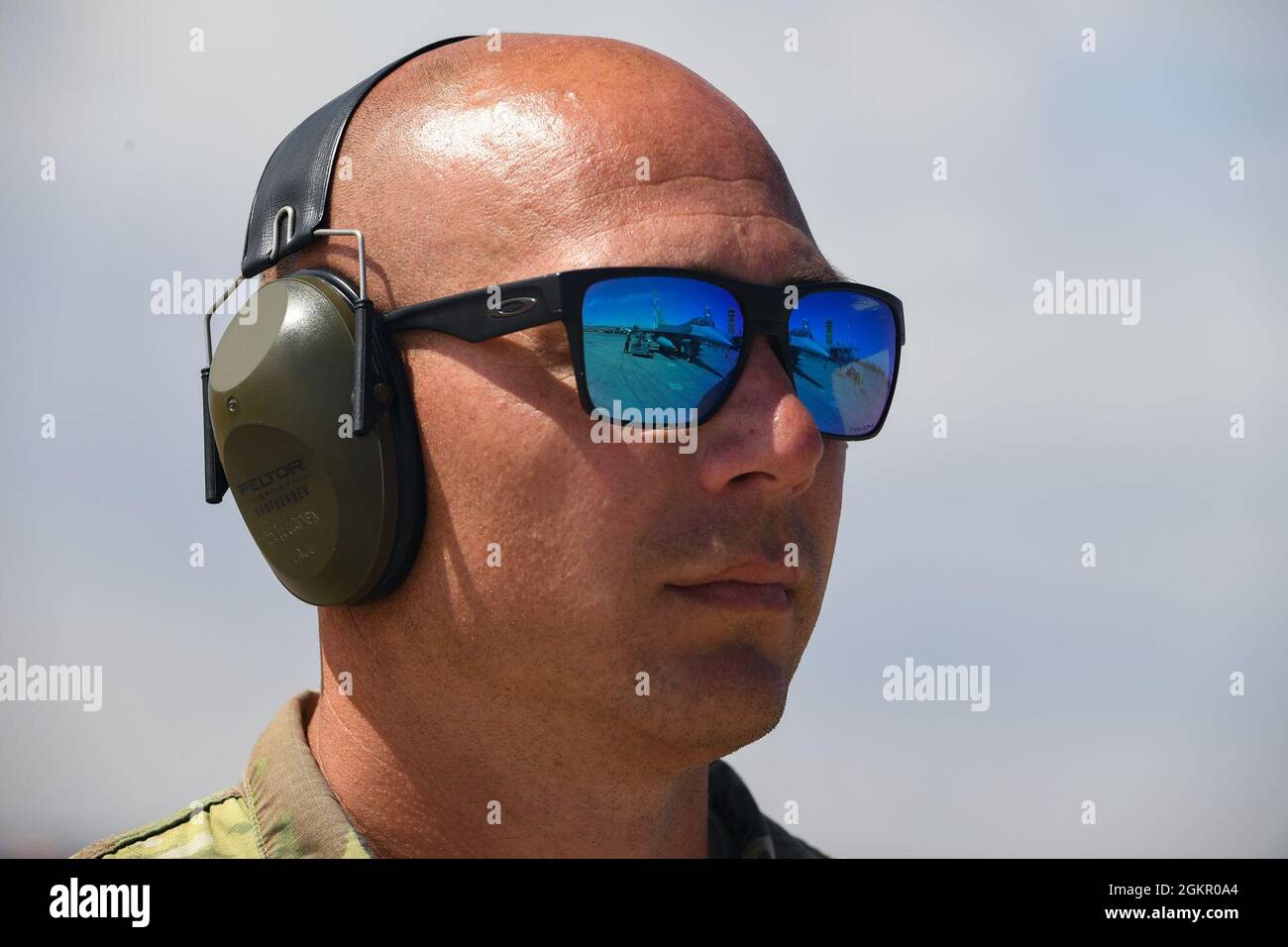 U.S. Air Force Master Sgt. Steven B. Worden, 31st Aircraft Maintenance ...