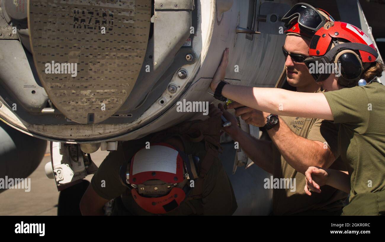 Marine aircraft group mag 11 hi-res stock photography and images - Alamy