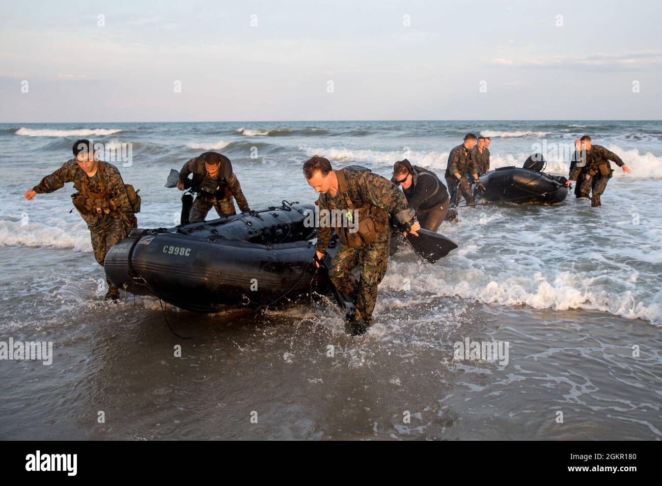 U.S. Marines with Bravo Company, 2d Reconnaissance Battalion, 2d Marine ...