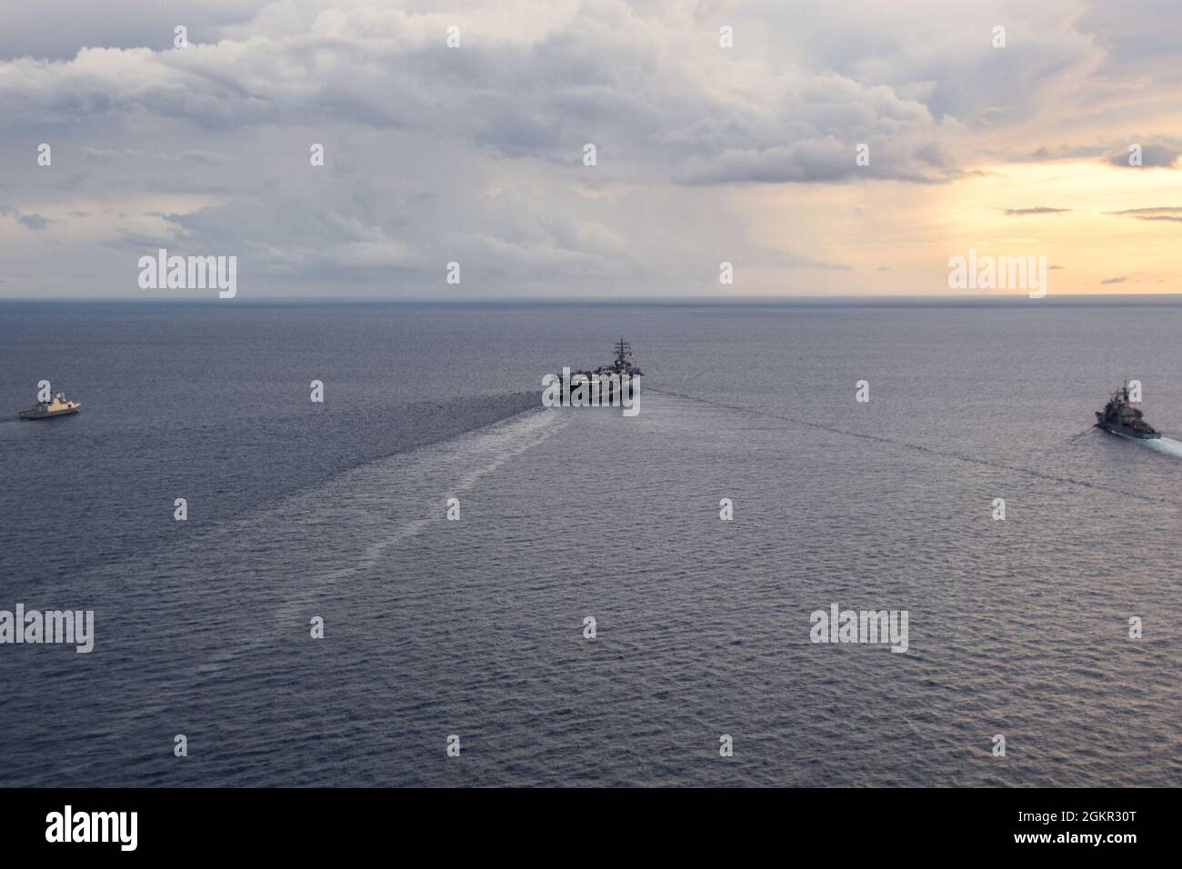 Singapore Frigate Rss Intrepid 69 High Resolution Stock Photography and ...