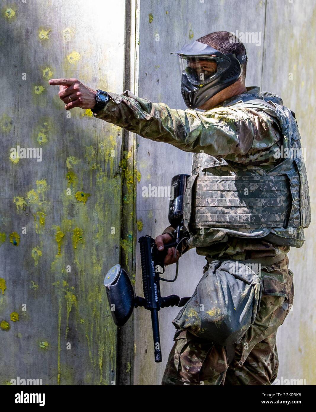 Master Sgt. Andrew Ruff, from Madigan Army Medical Center, directs his ...