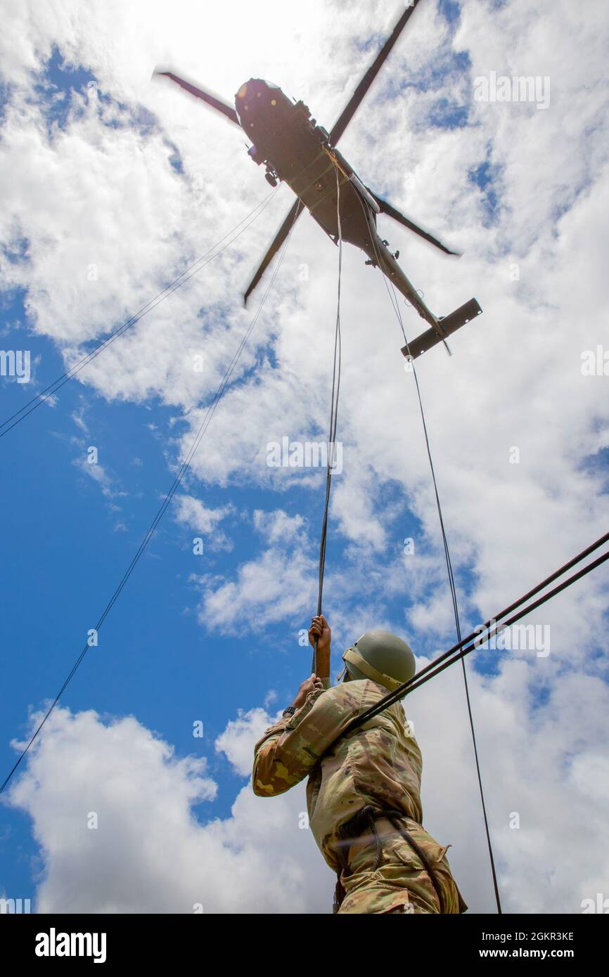 Air assault graduation hi-res stock photography and images - Alamy