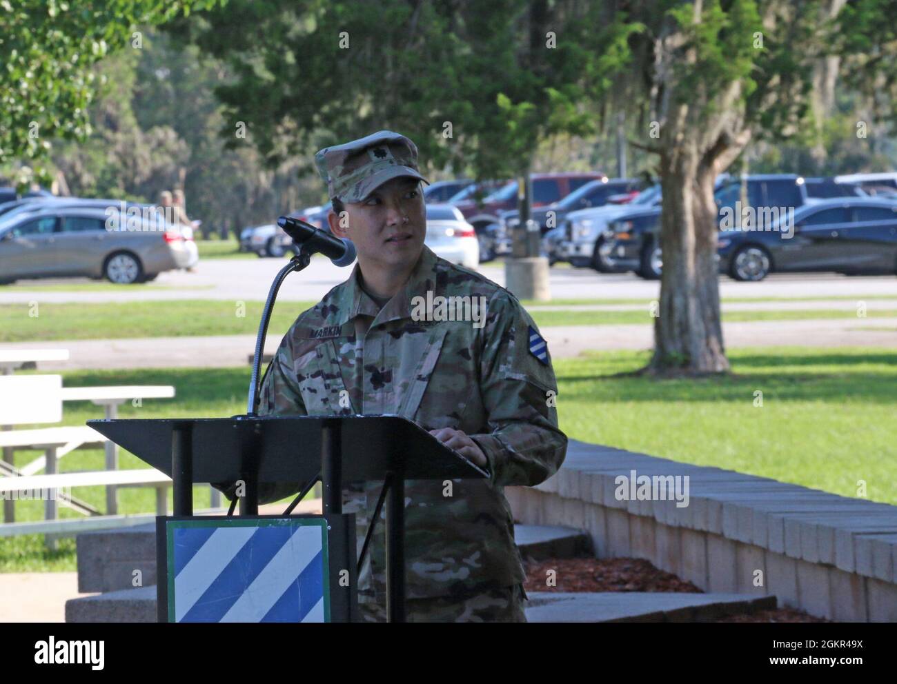Lt. Col. Kelly L. Markin, incoming Headquarters, Headquarters Battalion ...