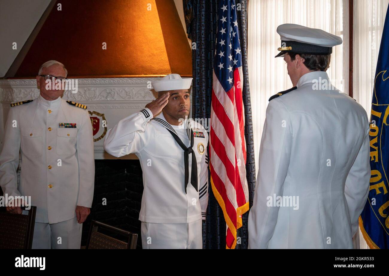 210617-N-WF272-1068 PHILADELPHIA (June 17, 2021) Hospital Corpsman 1st ...