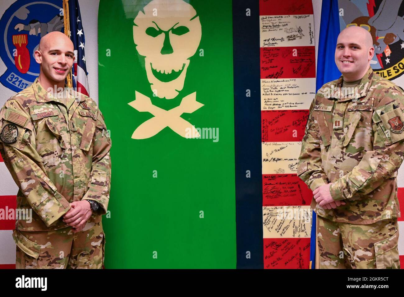 Ms emblem hi-res stock photography and images - Alamy