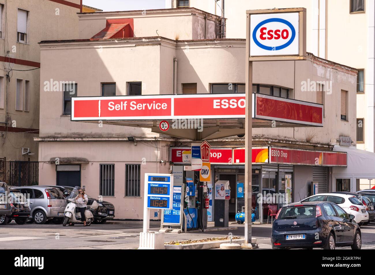 Self service esso gas station hi-res stock photography and images - Alamy