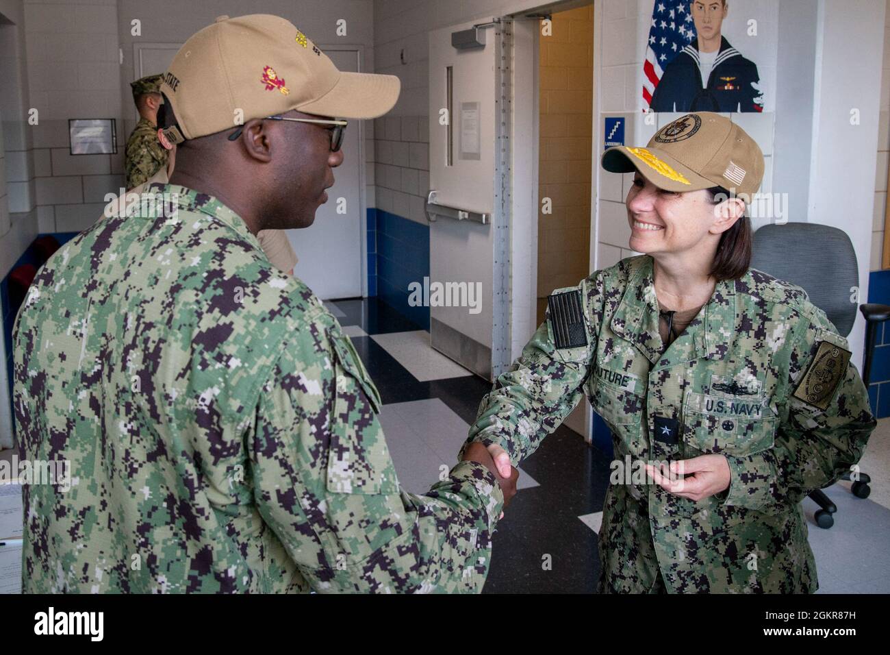 210618-N-ZW825-0109 GREAT LAKES, Ill. (June 18, 2021) Commander, Naval ...
