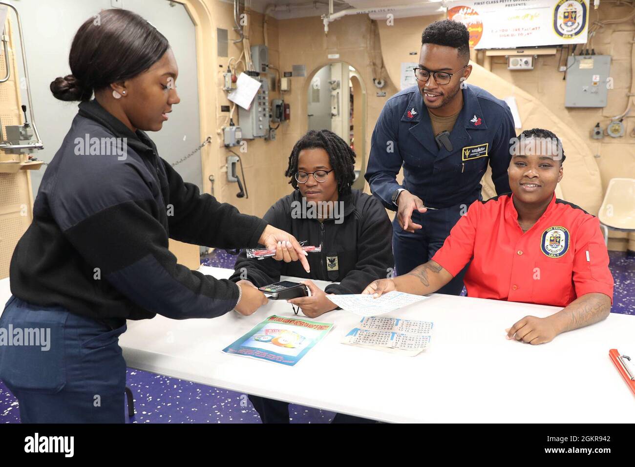 210618-N-TT639-1265 PACIFIC OCEAN (June 18, 2021) – Retail Specialist ...