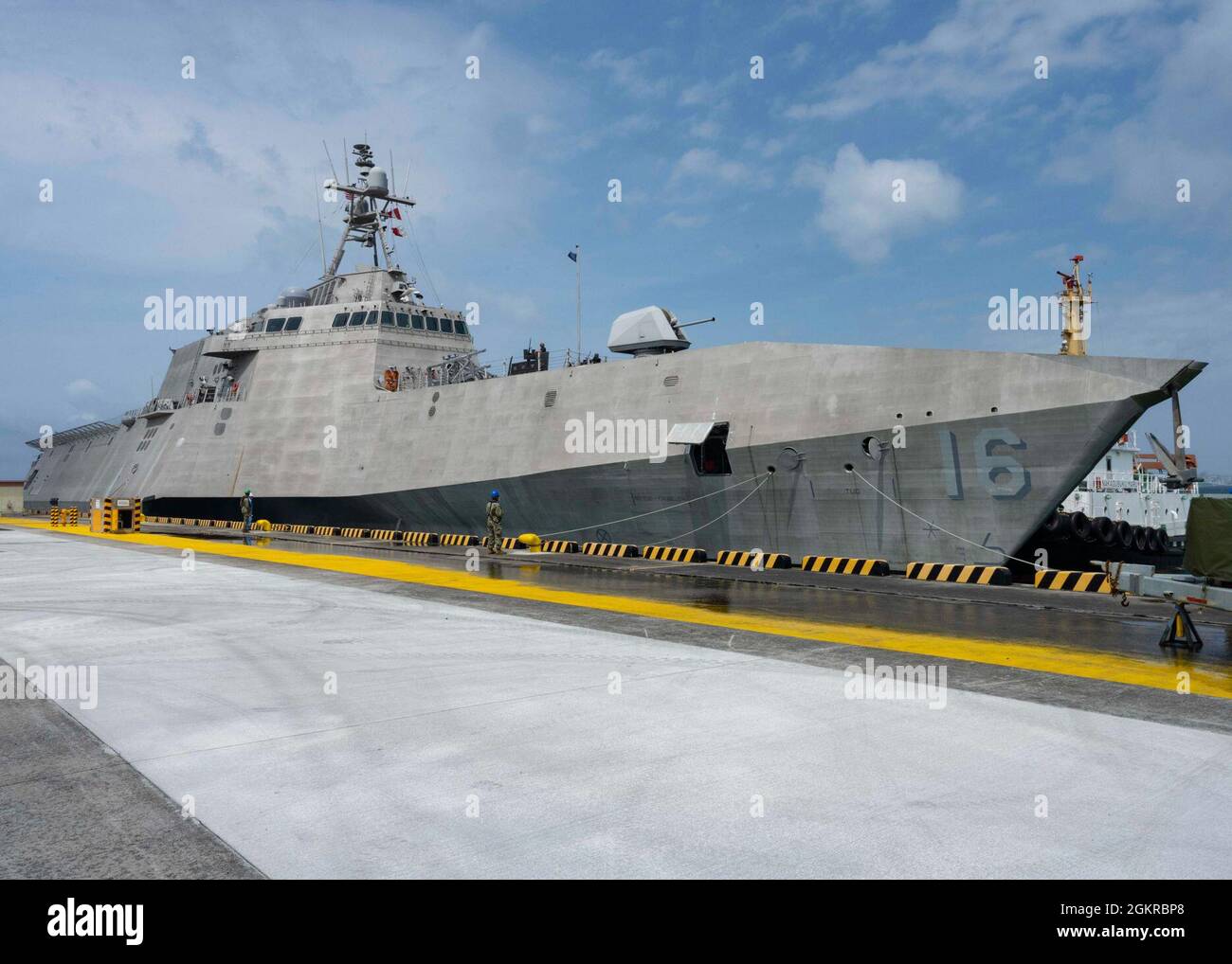 WHITE BEACH, Japan (June 18, 2021) Independence-class littoral combat ...