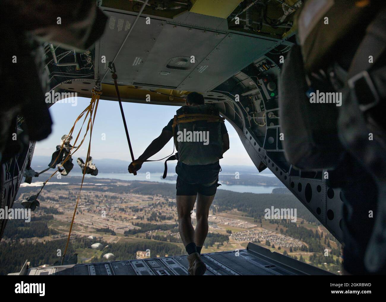 A Ranger from the 2D Battalion, 75th Ranger Regiment performs a “static ...
