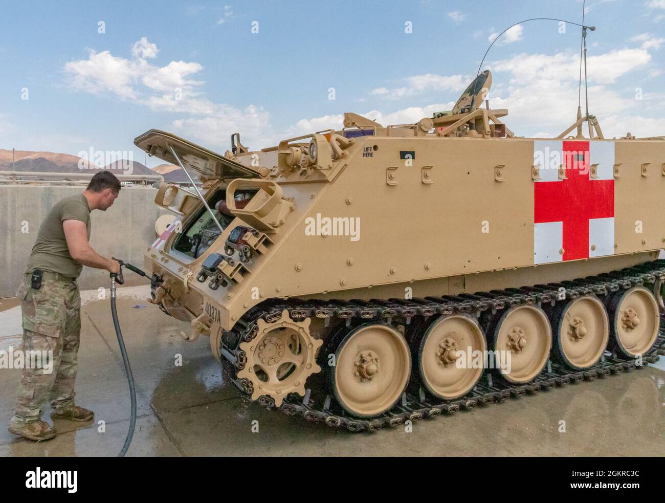 A Soldier of the 155th Armored Brigade Combat Team, Mississippi Army ...