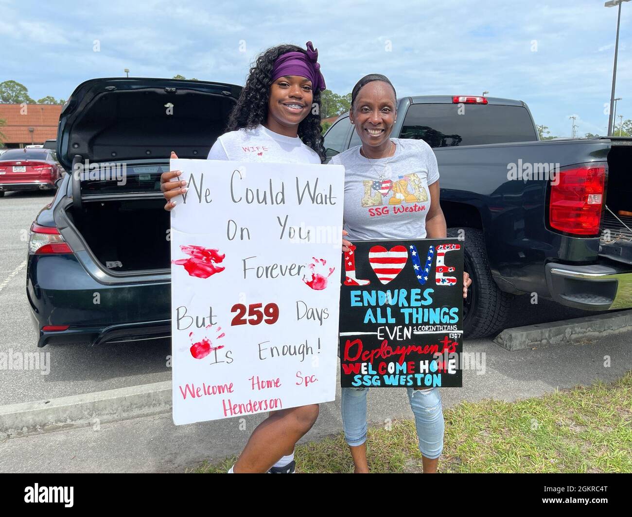Prentice Lacey, left, and Contenna Nalls, eagerly await the arrival of ...
