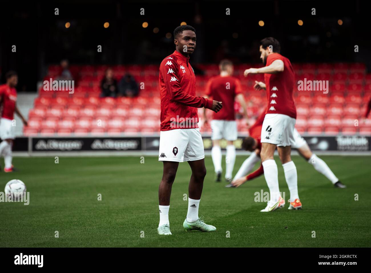 Kelly nmai footballer hi-res stock photography and images - Alamy