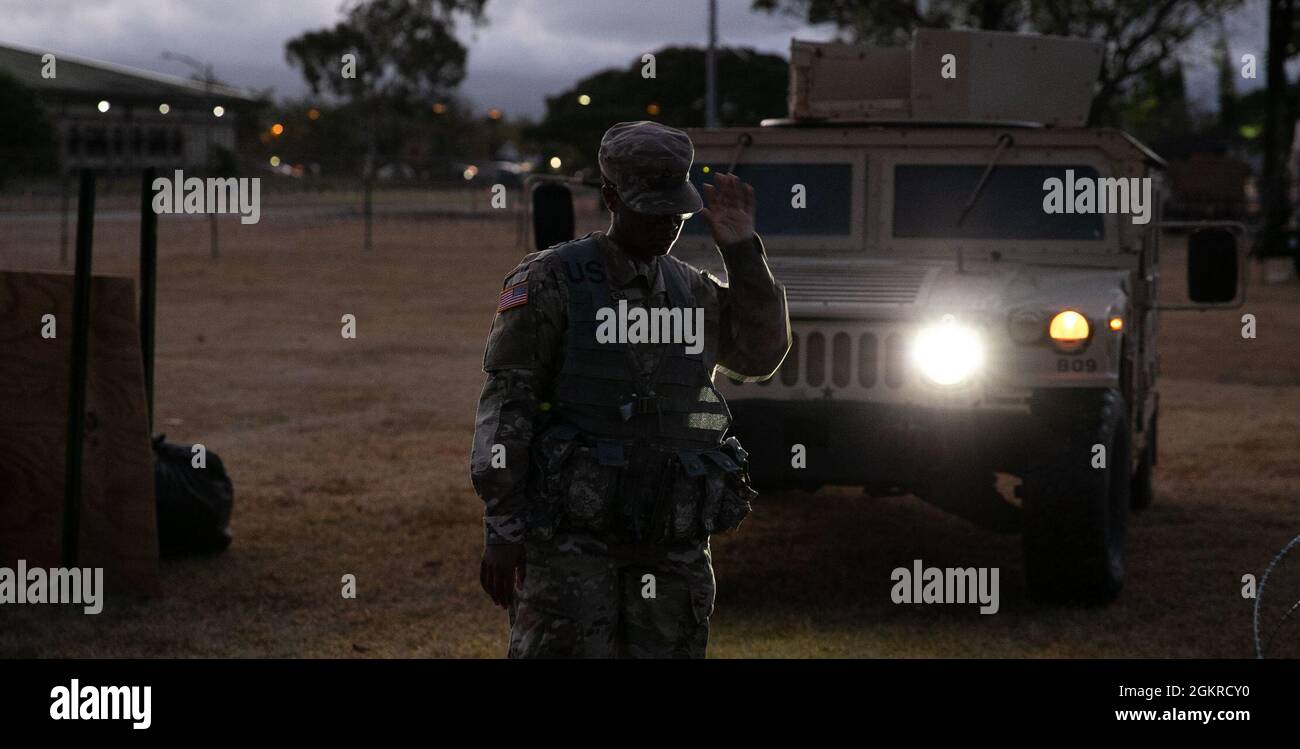 Soldiers of the 412 Theater Engineer Command (TEC) conduct vehicle ...