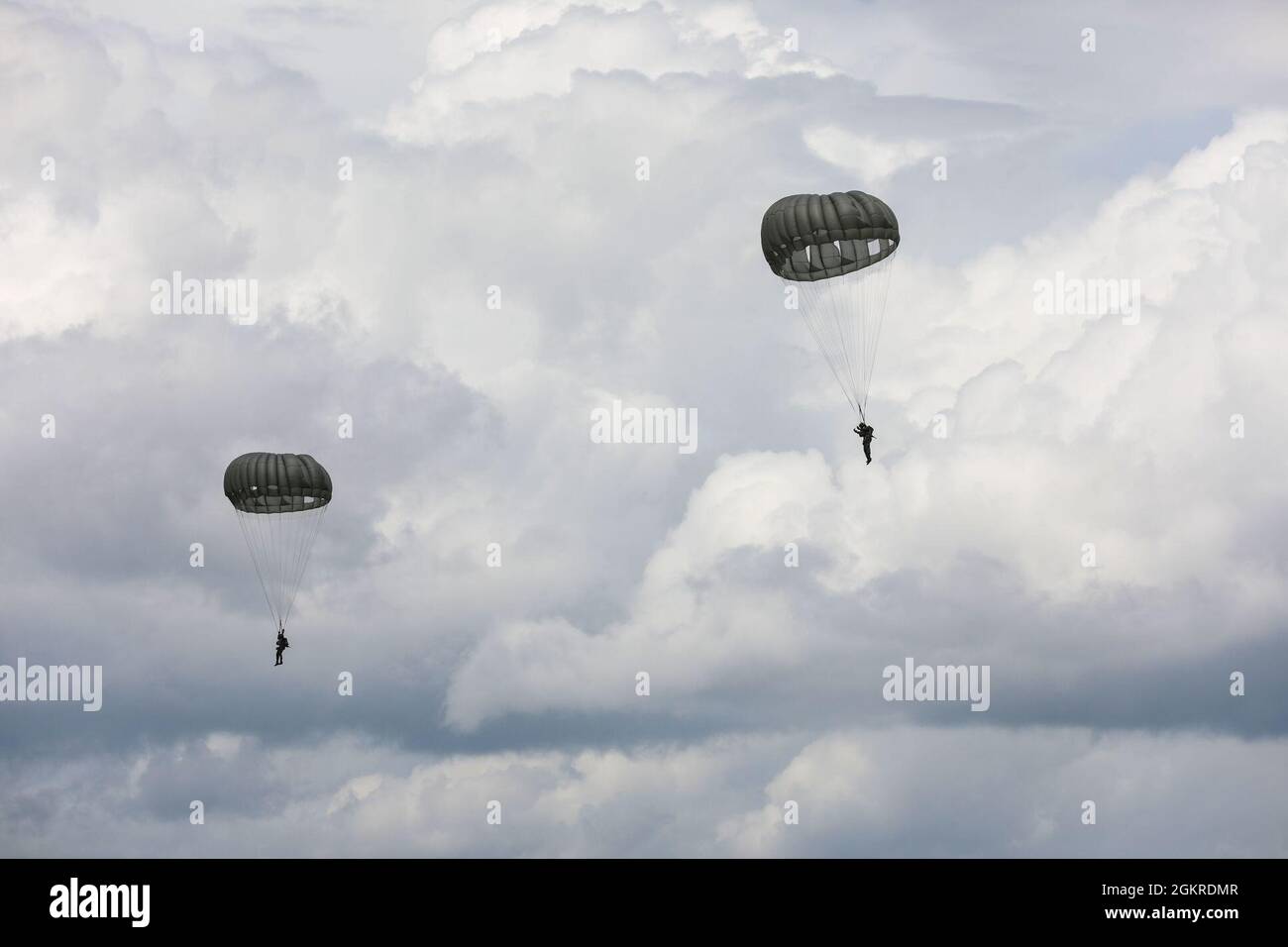 Soldiers with the Florida Army National Guard’s Bravo Company, 1st ...