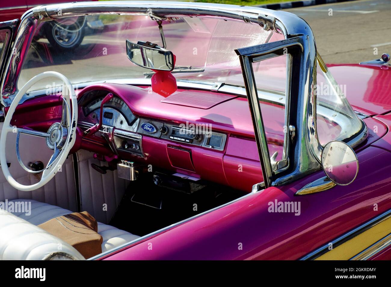 Drivers seat hi-res stock photography and images - Alamy