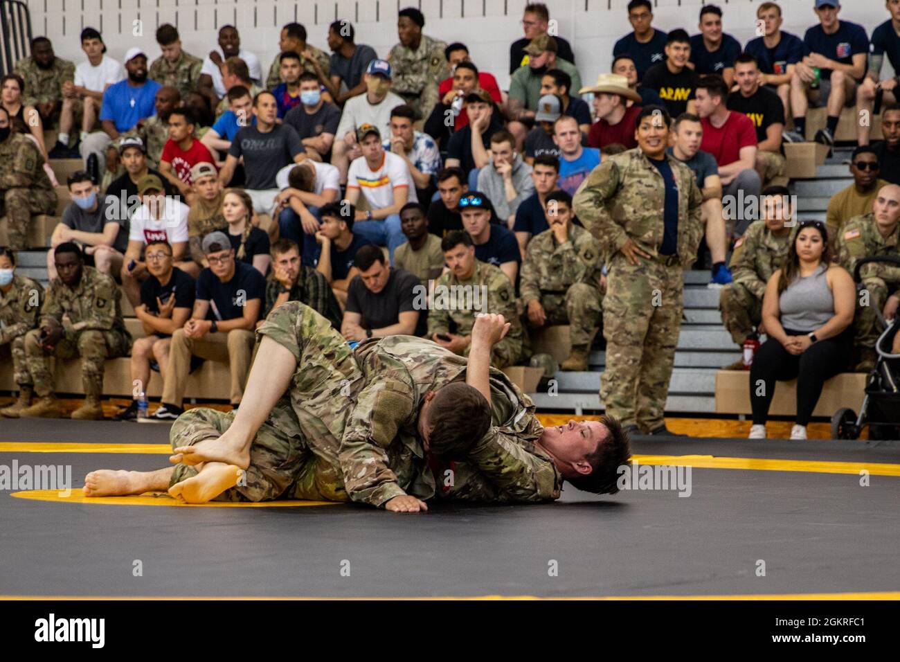 U.S. Army Capt. Erin Mauldin (bottom), commander of Alpha Company, 1st ...