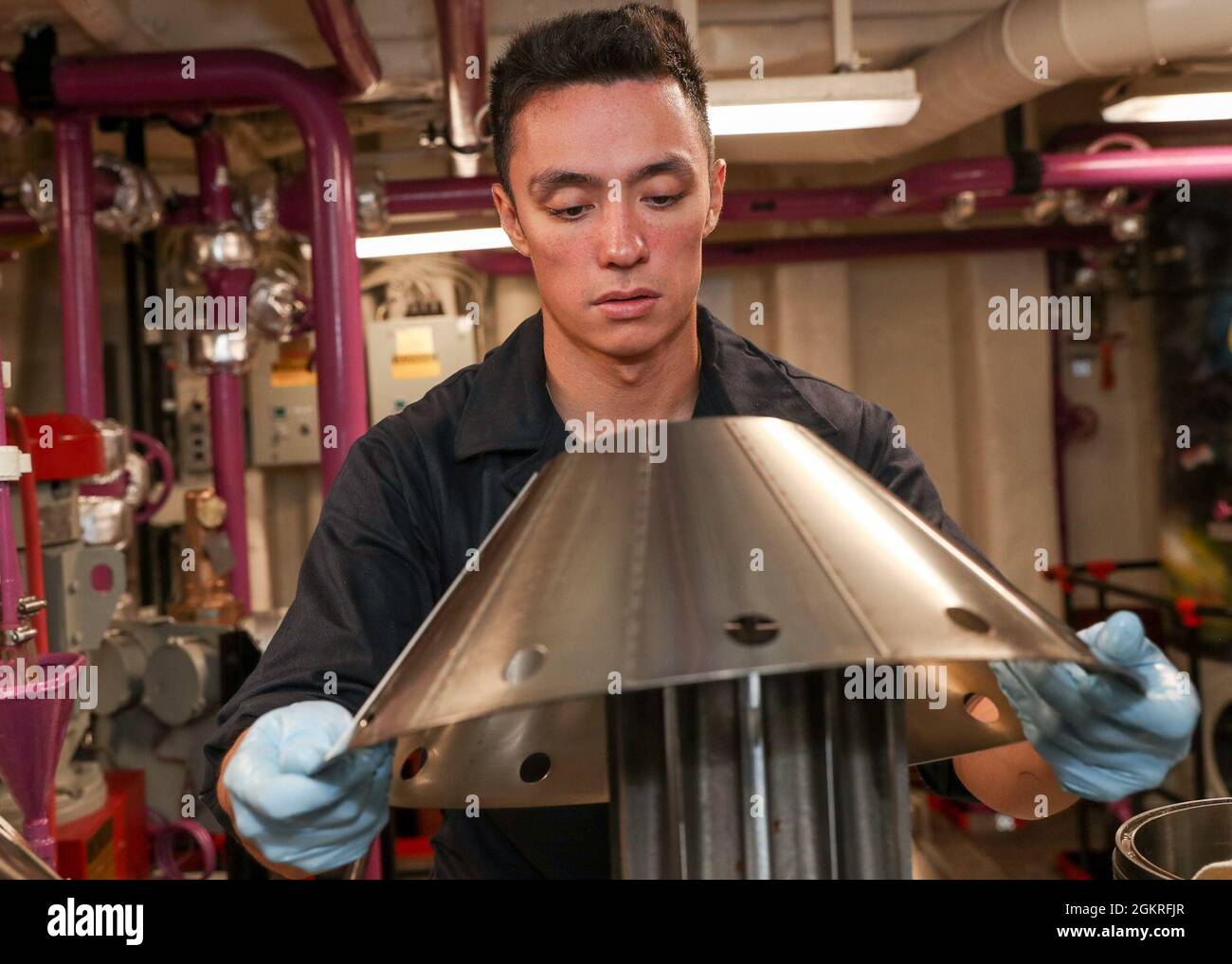 210621-N-NM271-1328 PACIFIC OCEAN (June 21, 2021) – Airman Alex Skwish ...