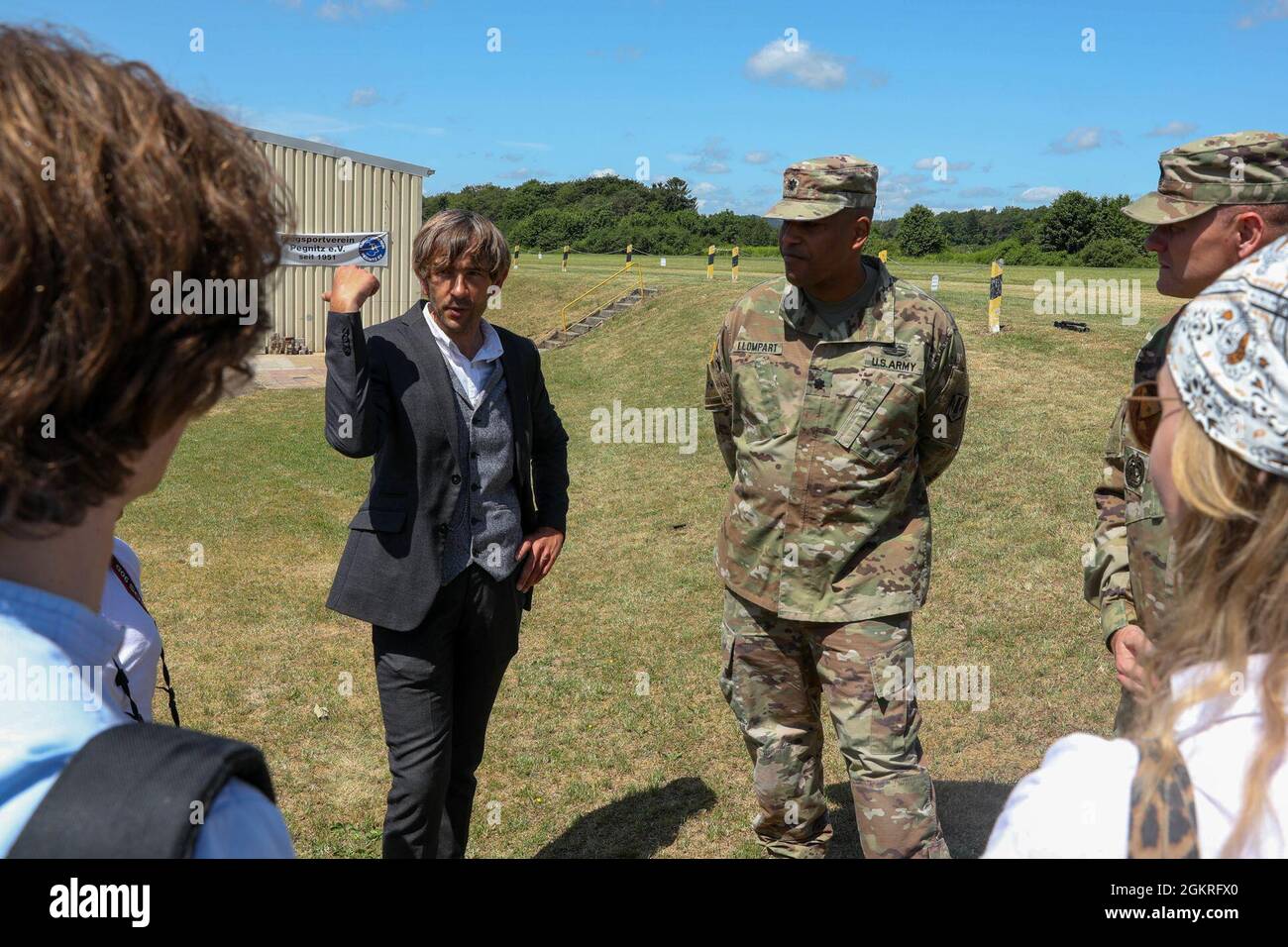 Wolfgang Nierhoff Erster, Mayor of Pegnitz, Germany, and U.S. Army Lt ...