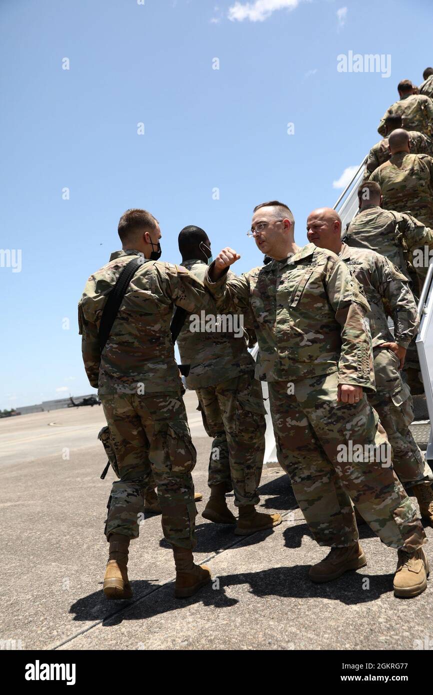 Soldiers with the Division Special Troops Battalion, 3rd Division ...