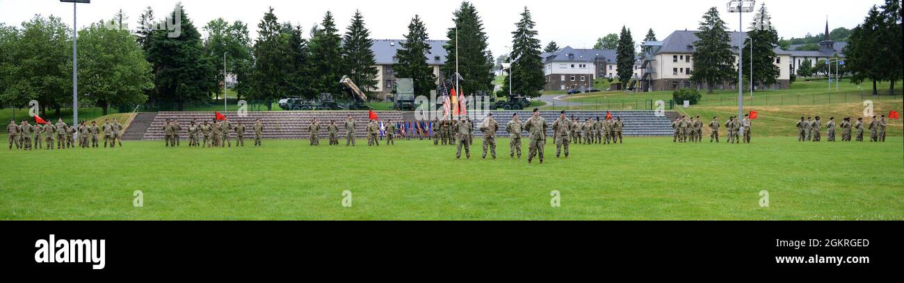 U.S. Soldiers with 5th Battalion, 7th Air Defense Artillery salute ...