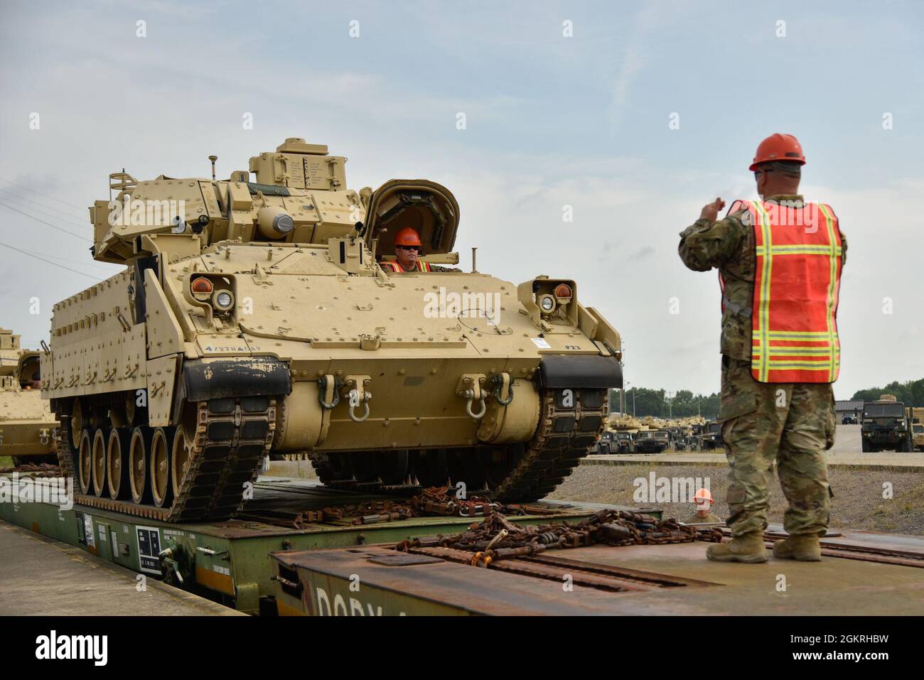 Soldiers assigned to the 278th Armored Cavalry Regiment load a Bradley ...