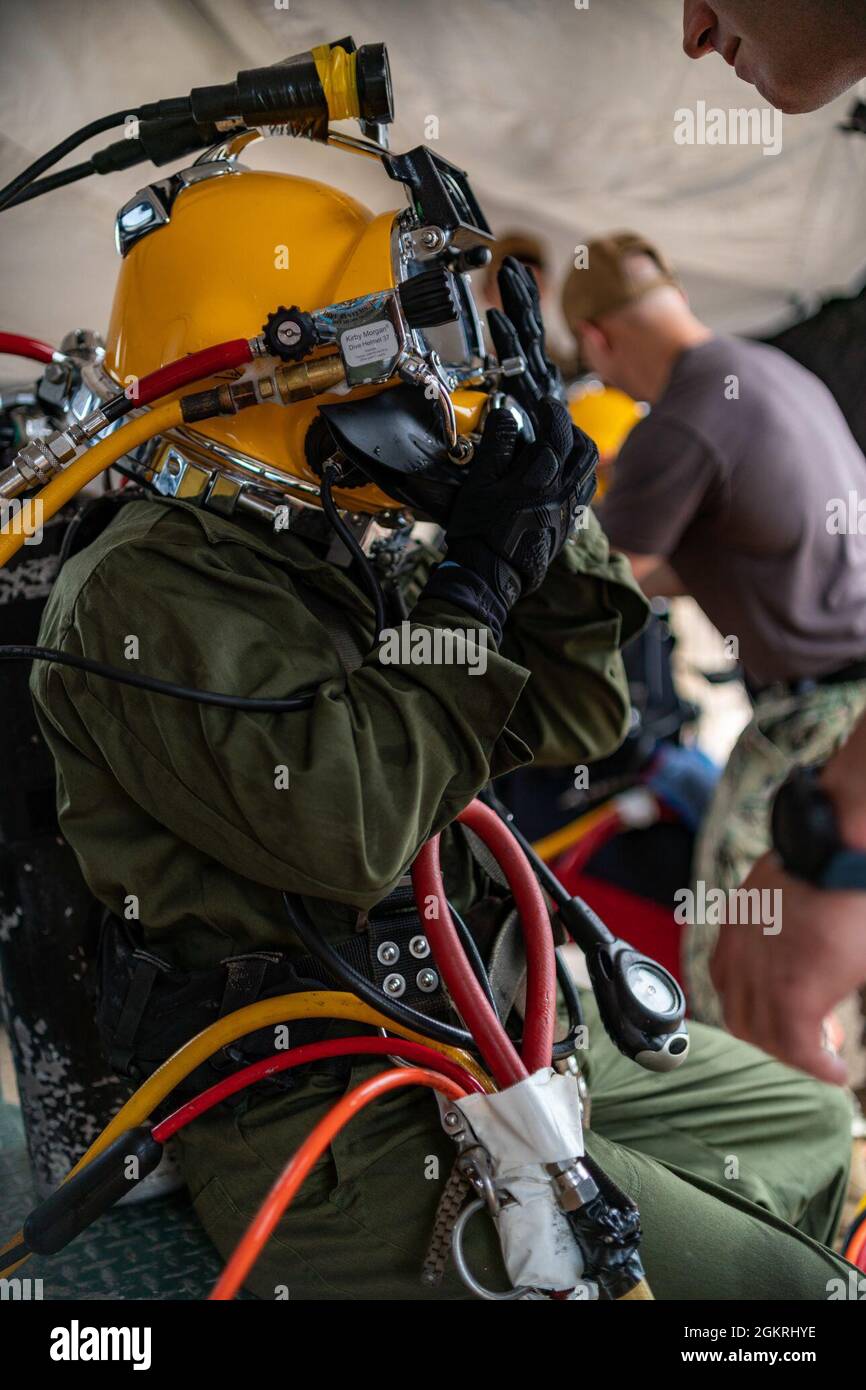 VIRGINIA BEACH, Va. – (June 21, 2021) Navy Diver 2nd Class Jared ...