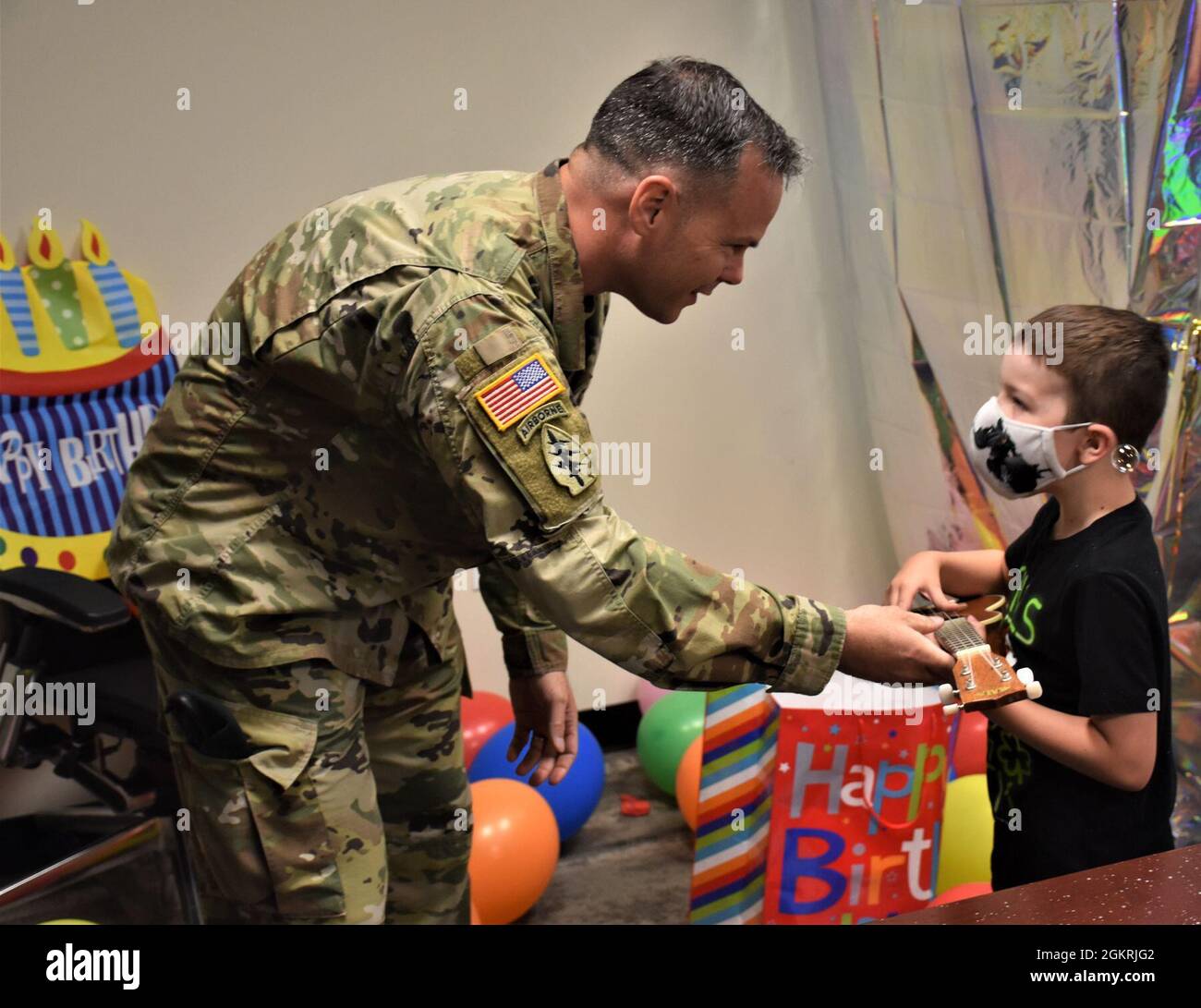 Lt. Col. Brandon Oliveira, commander, Phoenix Recruiting Battalion ...