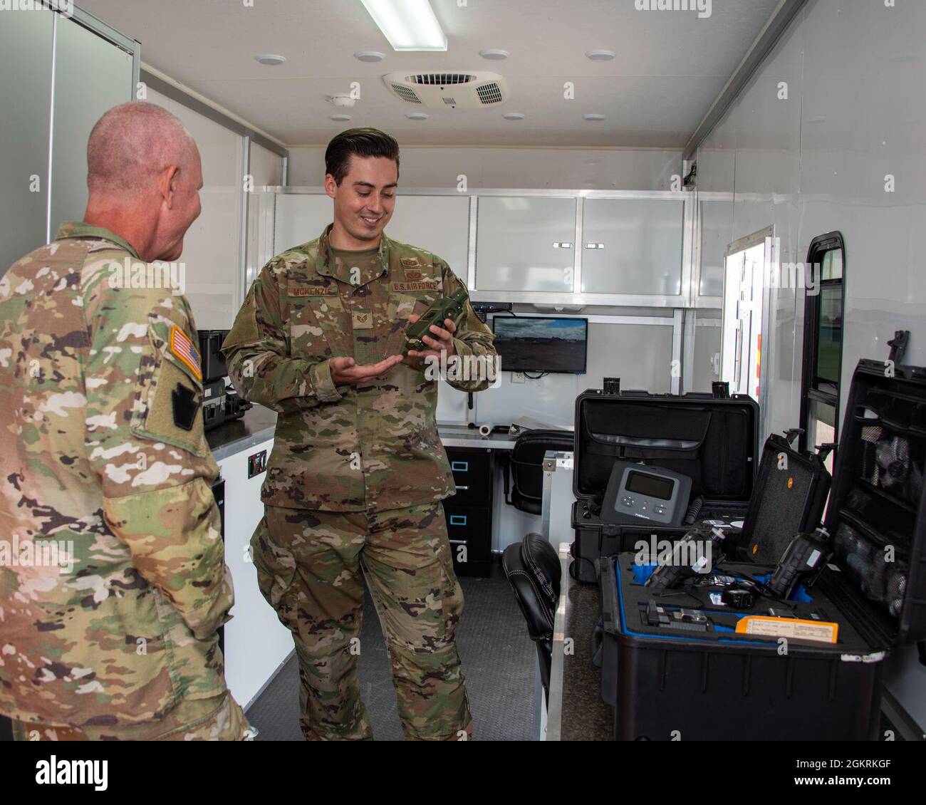 M4 joint chemical agent detector hi-res stock photography and images ...