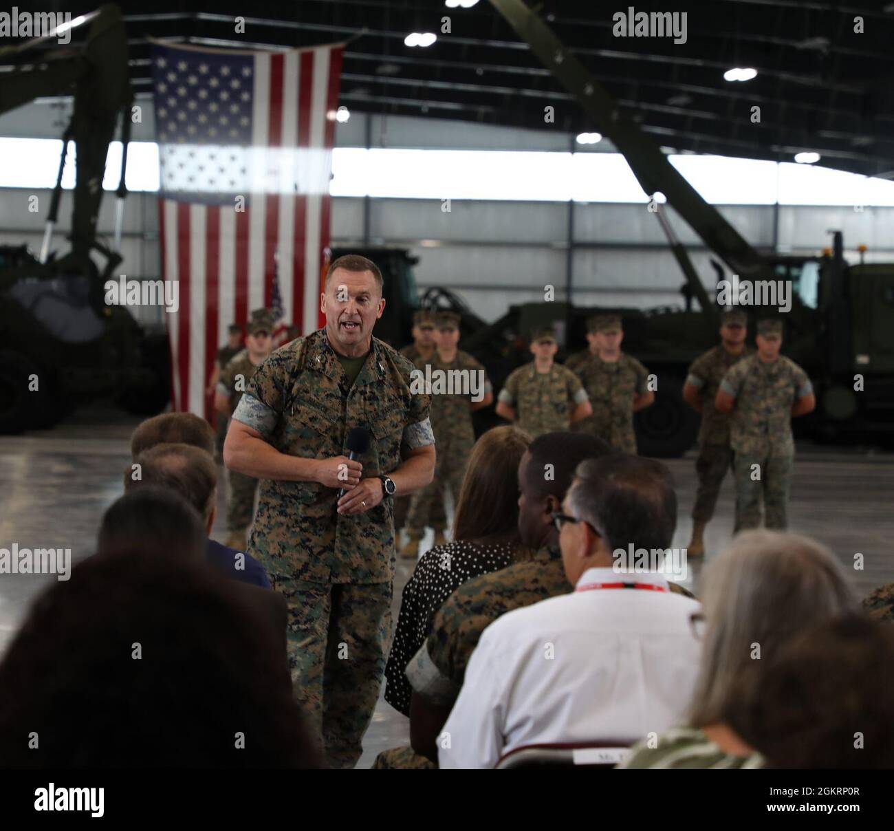 Col. Donald W. Harlow, left, incoming commanding officer, Marine Force ...