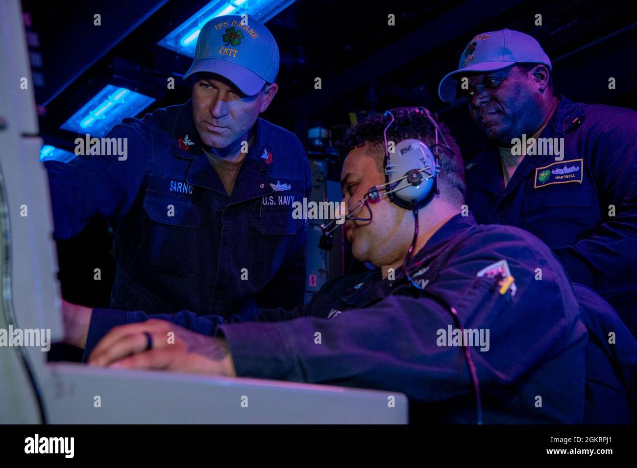 2106123-N-LN093-1008 PACIFIC OCEAN (June 23, 2021) Fire Controlman ...