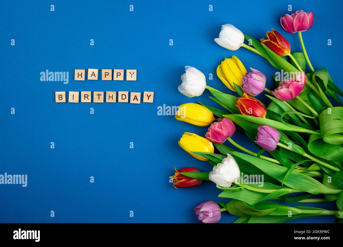 Happy birthday spring flowers hi-res stock photography and images - Alamy