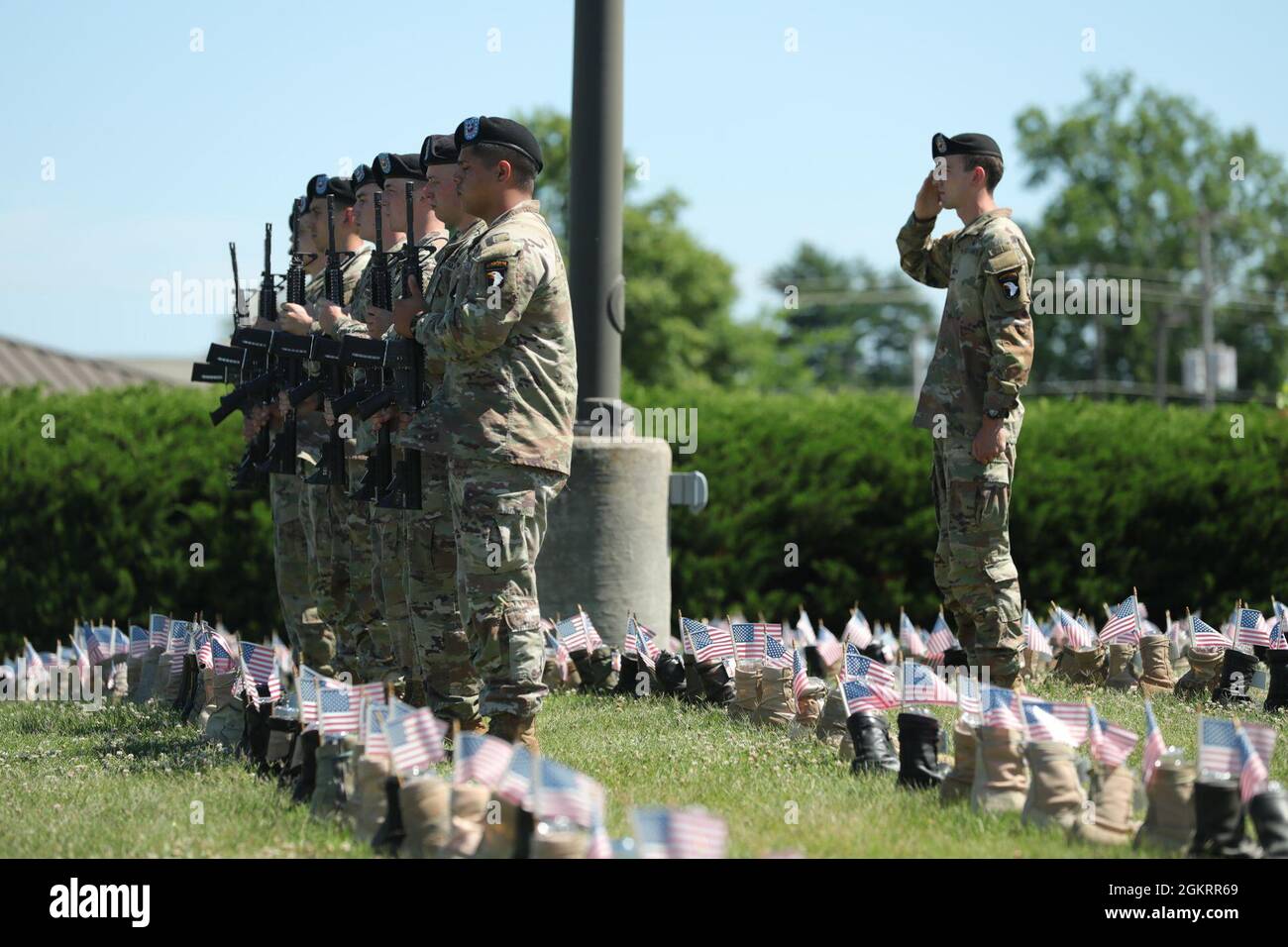 During this event, 101st Airborne Division (Air Assault) soldiers take ...