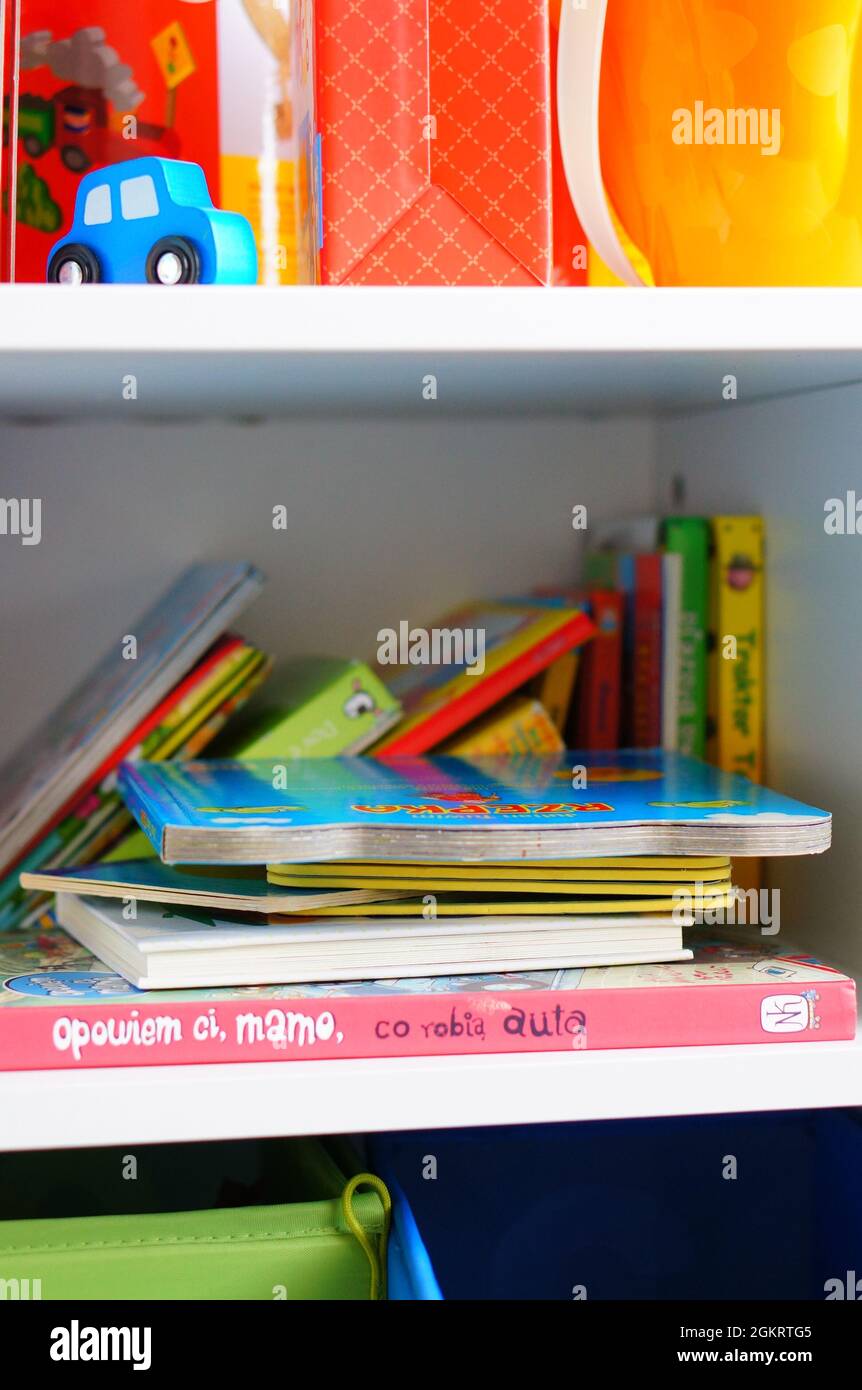 Children books stack hi-res stock photography and images - Alamy